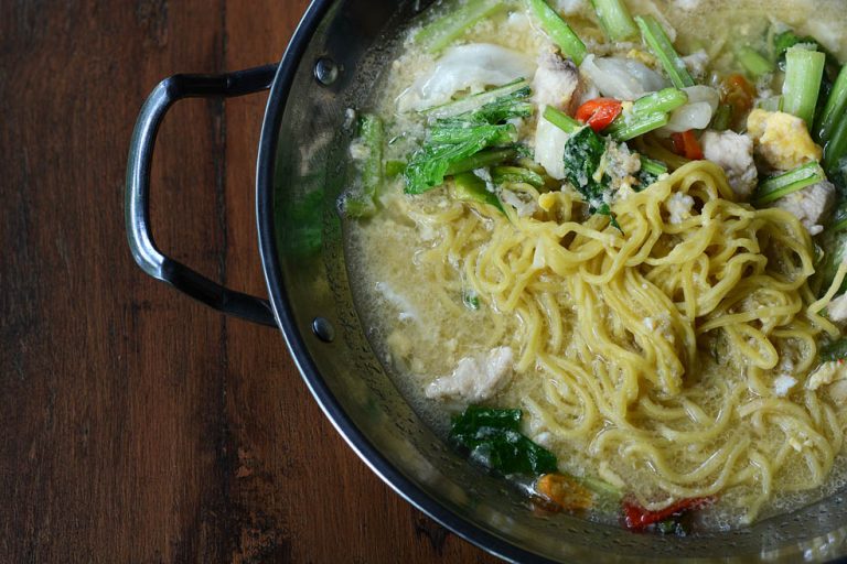 RUMAH TOEAN, Bagai Tuan dan Nona Bersantai di Rumah Idaman ...